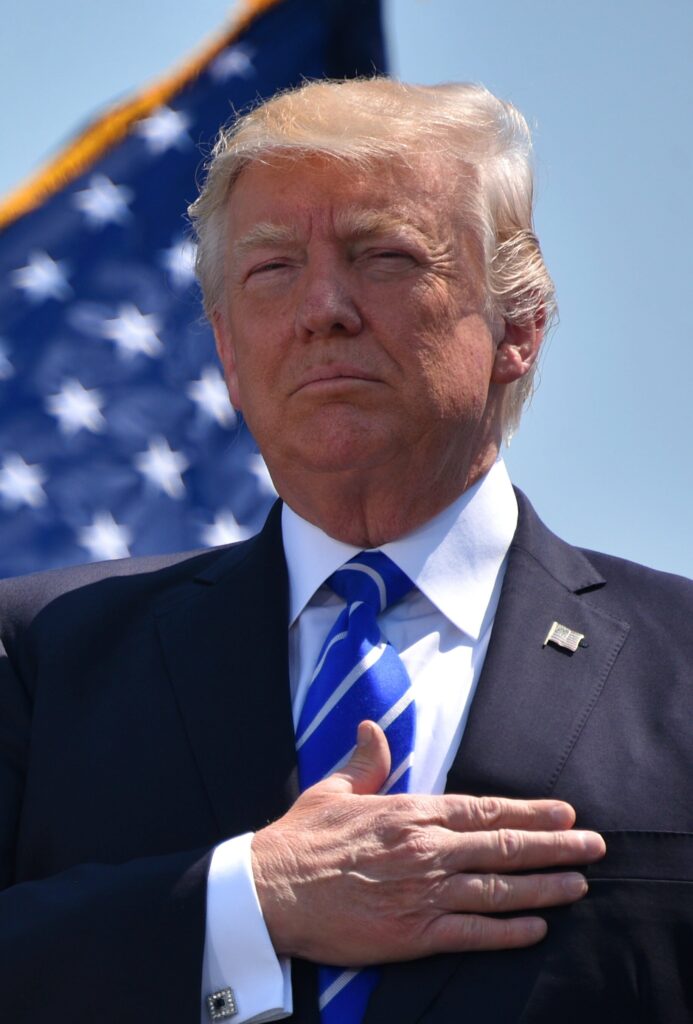 POTUS attends Coast Guard Academy Commencement » Veckans Nyheter